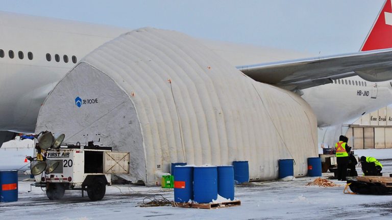 IglooMX® Engine Change in Arctic Conditions at Iqaluit